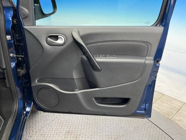 ルノー カングー ゼン 2.9万Km 219.9万円(大阪府)[675]の中古車詳細｜大阪府のユニバース 堺｜中古車の【ネクステージ】