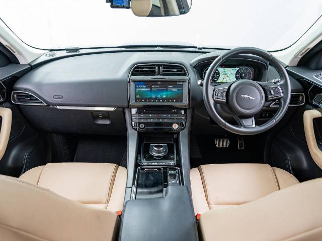 ジャガー Fペイス ピュア 4.5万Km 329.9万円(愛知県)[126]の中古車詳細｜愛知県のジャガー・ランドローバー 天白｜中古車の【ネ ...