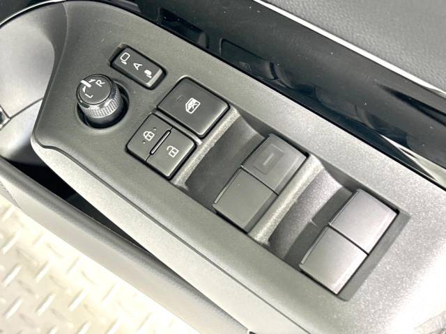 トヨタ アクア Z 80Km 258.7万円(岐阜県)[910]の中古車詳細｜岐阜県の岐阜東バイパス店｜中古車の【ネクステージ】