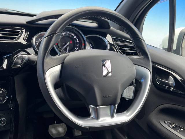 DSオートモビル DS3 シック DS LEDビジョンパッケージ 3.1万Km 105.6万円(大阪府)[161]の中古車詳細｜大阪府のユニ ...