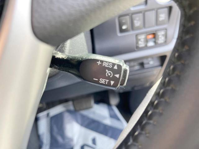 トヨタ ヴォクシー ハイブリッドV 5.7万Km 212.9万円(京都府)[067]の中古車詳細｜京都府の京都八幡店｜中古車の【ネクステージ】