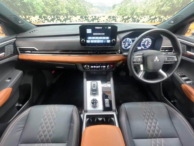 三菱 アウトランダーPHEV 4WD 7人乗り FULL4WD 449.9万円(石川県)[904]の中古車詳細｜石川県のSUV LAND 金沢｜SUV LAND