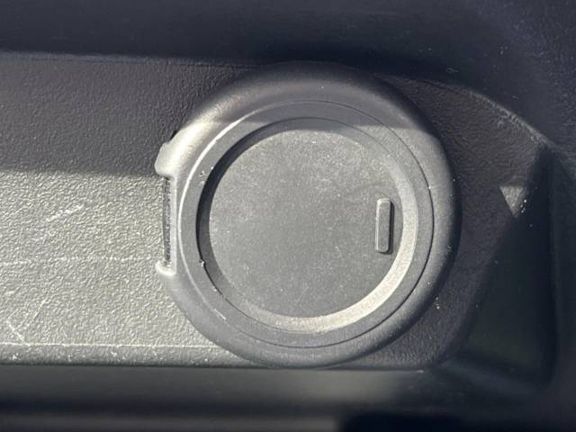 日産 ノート S 7.4万Km 142.2万円(沖縄県)[936]の中古車詳細｜沖縄県の豊見城店｜中古車の【ネクステージ】