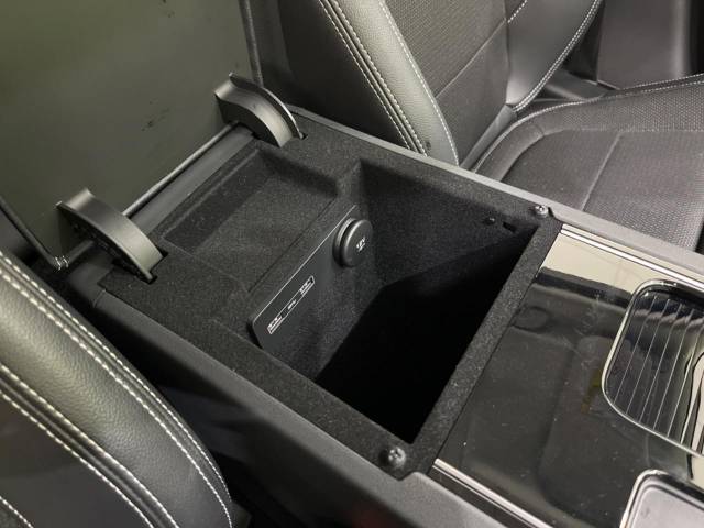 ジャガー Fペイス R－スポーツ 5.6万Km 382.6万円(千葉県)[527]の中古車詳細｜千葉県のジャガー・ランドローバー 幕張｜中古車 ...