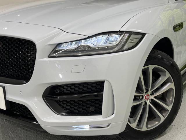 ジャガー Fペイス R－スポーツ 5.6万Km 382.6万円(千葉県)[527]の中古車詳細｜千葉県のジャガー・ランドローバー 幕張｜中古車 ...