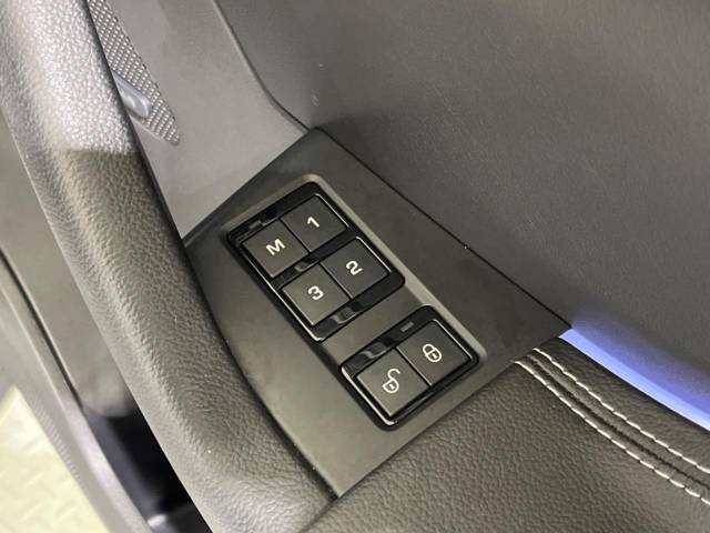 ジャガー Fペイス R－スポーツ 5.6万Km 382.6万円(千葉県)[527]の中古車詳細｜千葉県のジャガー・ランドローバー 幕張｜中古車 ...